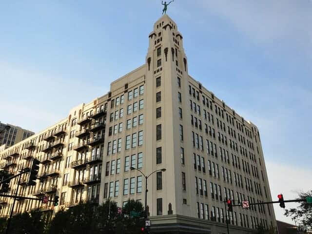 One River Place Condos - 758 N Larrabee - Best Chicago Properties